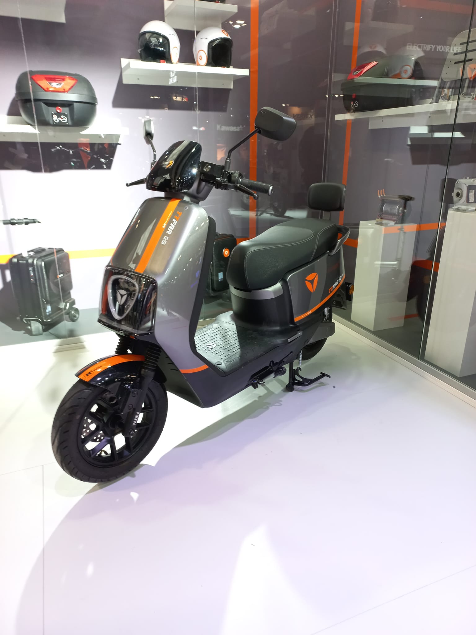 Yadea eletrifica com a Revelação de Dois Novos Modelos na EICMA 2022 ...